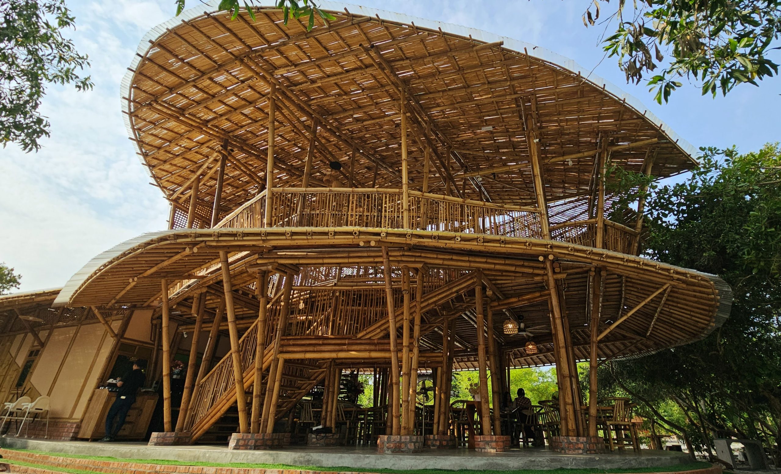 Golden Bamboo Cafe : Discover the Unique Dining Experience – Epic ...