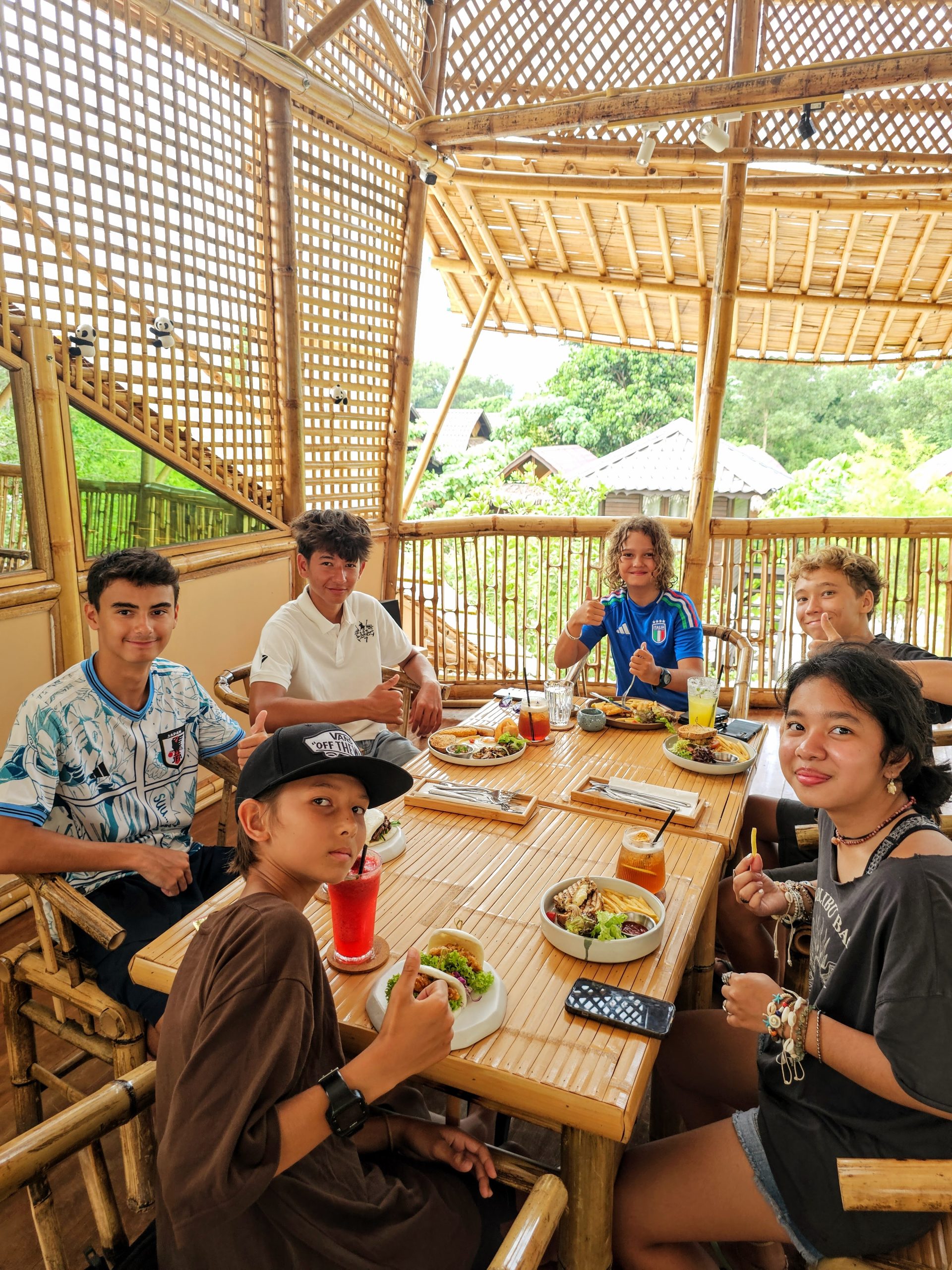 Golden Bamboo Cafe : Discover the Unique Dining Experience – Epic ...